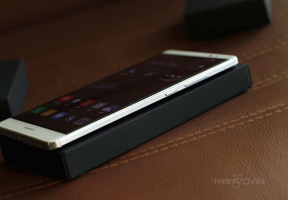 帅气月光银！旗舰继承者华为Mate8图赏_CN314智能生活网