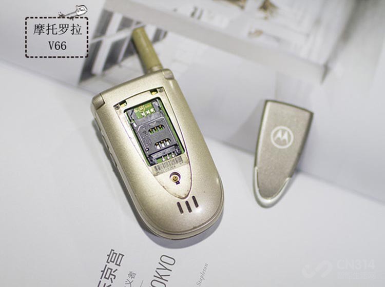 摩托罗拉v66 摩托罗拉v70 摩托罗拉v680 大山谷图库